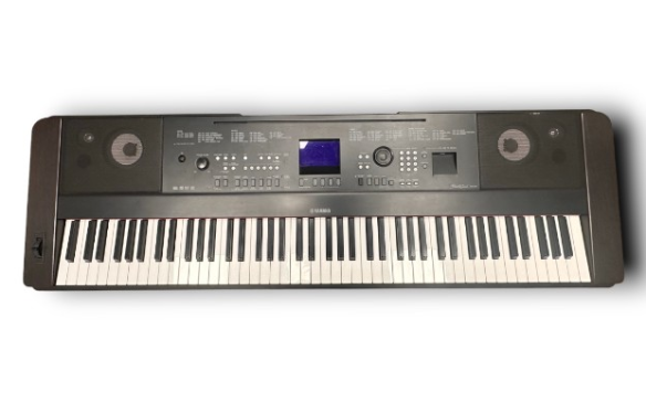 Yamaha DGX-650B – Banknote internetveikals