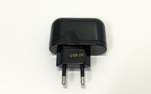 Strāvas adapters 220V-USB – Banknote interneta veikals